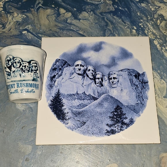 Dining | Vintage Mount Rushmore Shot Class And Cutting Board Trivet ...